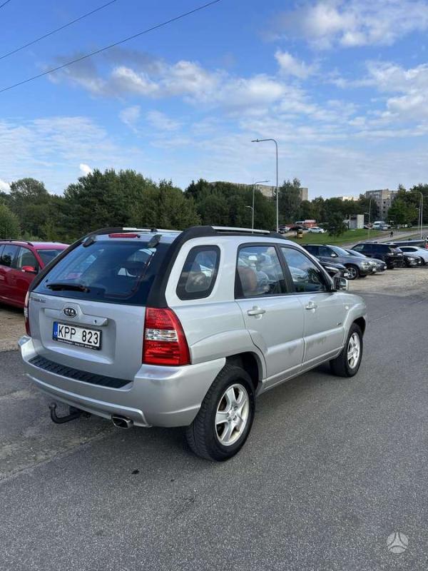 Kia Sportage 2007 Viļņa vietnē Pelēks Kia Sportage 2007 Viļņa, ar dzinēja tilpumu 1.98 L un nobraukumu 299 tūkst. km par 1650 €, foto 6 vietnē AUTOMOTO.COM.LV