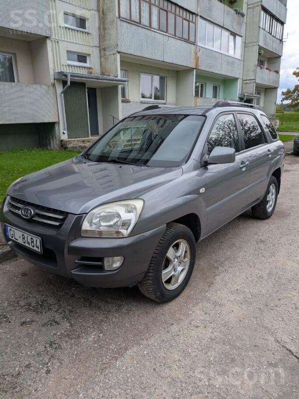 Grey Kia Sportage 2007 in Ventspils, with an engine capacity of 2.00 L and mileage of 265 thousand km for 2400 €, photo 1 on AUTOMOTO.COM.LV