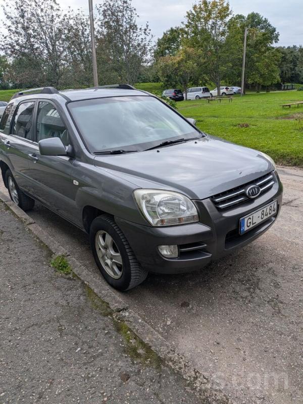 Grey Kia Sportage 2007 in Ventspils, with an engine capacity of 2.00 L and mileage of 265 thousand km for 2400 €, photo 9 on AUTOMOTO.COM.LV