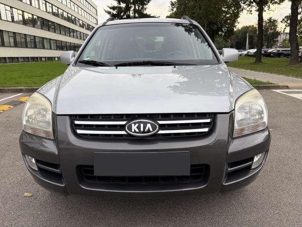 Pelēks Kia Sportage 2007 Kauņa, ar dzinēja tilpumu 1.99 L un nobraukumu 243 tūkst. km par 2950 €, foto 1 vietnē AUTOMOTO.COM.LV