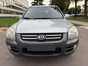 Grey Kia Sportage 2007 in Kaunas, with an engine capacity of 1.99 L and mileage of 243 thousand km for 2950 €, photo 1 on AUTOMOTO.COM.LV
