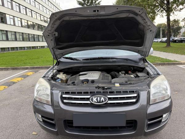 Pelēks Kia Sportage 2007 Kauņa, ar dzinēja tilpumu 1.99 L un nobraukumu 243 tūkst. km par 2950 €, foto 10 vietnē AUTOMOTO.COM.LV