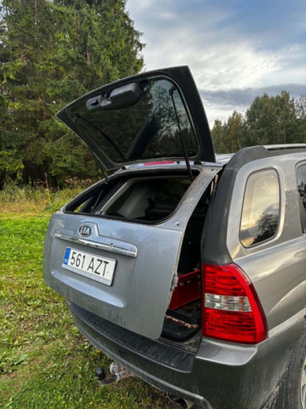 Серый Киа Sportage 2007 в Тарту, объемом двигателя 2.00 л и пробегом 238 тыс. км за 1300 €, фото 7 на AUTOMOTO.COM.LV