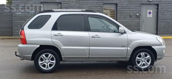 Kia Sportage 2007 Rīga vietnē Pelēks Kia Sportage 2007 Rīga, ar dzinēja tilpumu 2.00 L un nobraukumu 266 tūkst. km par 2250 €, foto 8 vietnē AUTOMOTO.COM.LV