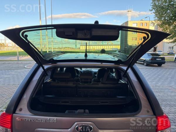 Pelēks Kia Sportage 2007 Ventspils, ar dzinēja tilpumu 2.00 L un nobraukumu 224 tūkst. km par 2099 €, foto 7 vietnē AUTOMOTO.COM.LV