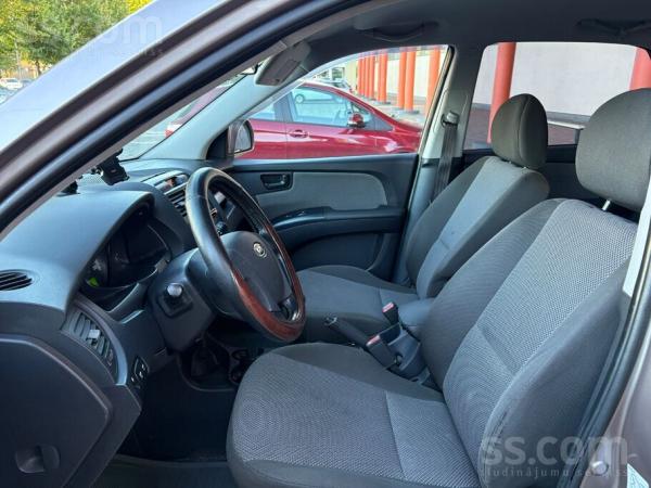Pelēks Kia Sportage 2007 Ventspils, ar dzinēja tilpumu 2.00 L un nobraukumu 224 tūkst. km par 2099 €, foto 9 vietnē AUTOMOTO.COM.LV