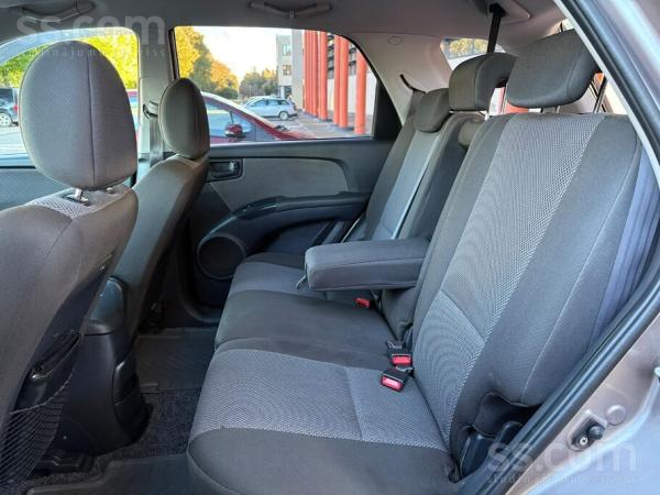 Pelēks Kia Sportage 2007 Ventspils, ar dzinēja tilpumu 2.00 L un nobraukumu 224 tūkst. km par 2099 €, foto 10 vietnē AUTOMOTO.COM.LV