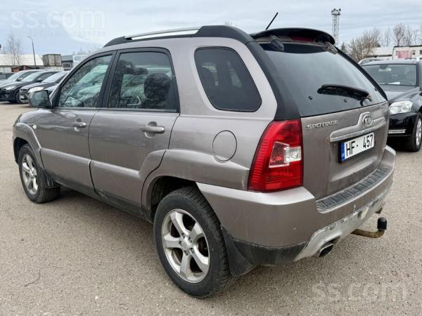 Pelēks Kia Sportage 2008 Rīga, ar dzinēja tilpumu 2.70 L un nobraukumu 0 tūkst. km par 2990 €, foto 4 vietnē AUTOMOTO.COM.LV