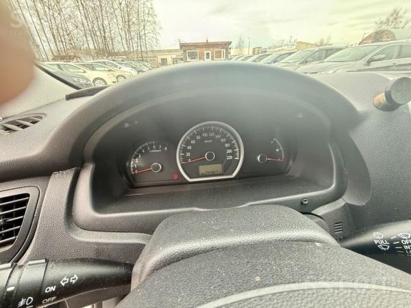 Pelēks Kia Sportage 2008 Rīga, ar dzinēja tilpumu 2.70 L un nobraukumu 0 tūkst. km par 2990 €, foto 8 vietnē AUTOMOTO.COM.LV
