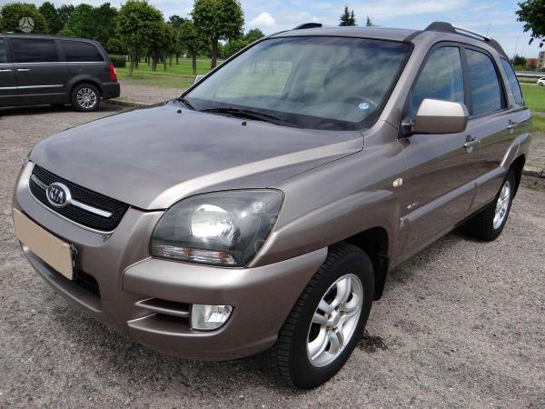Grey Kia Sportage 2008 in Kaunas, with an engine capacity of 1.98 L and mileage of 134 thousand km for 2700 €, photo 1 on AUTOMOTO.COM.LV