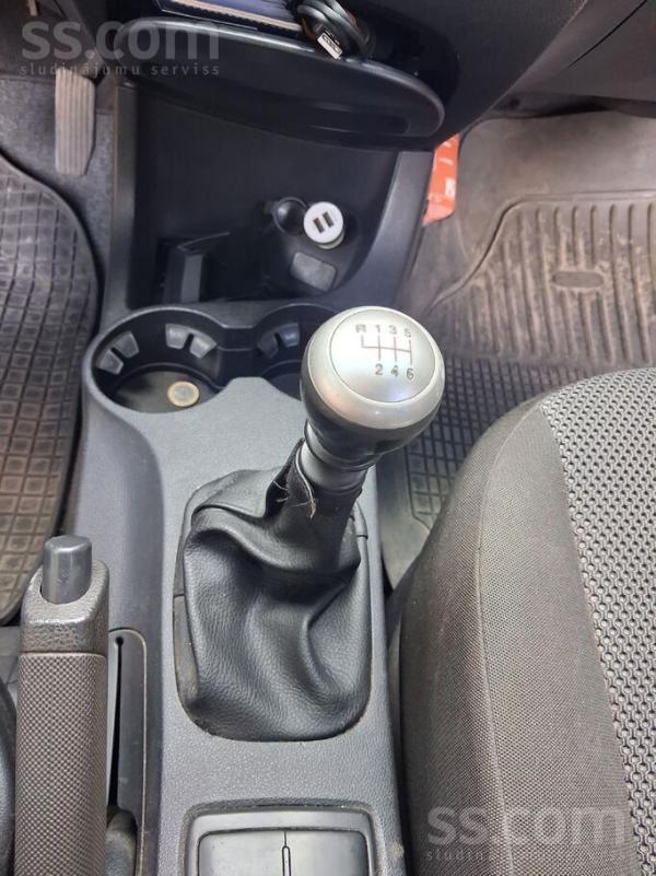 Grey Kia Sportage 2008 in Daugavpils, with an engine capacity of 2.00 L and mileage of 0 thousand km for 3700 €, photo 9 on AUTOMOTO.COM.LV
