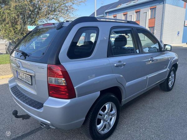 Grey Kia Sportage 2008 in Marijampole, with an engine capacity of 1.98 L and mileage of 191 thousand km for 3699 €, photo 4 on AUTOMOTO.COM.LV