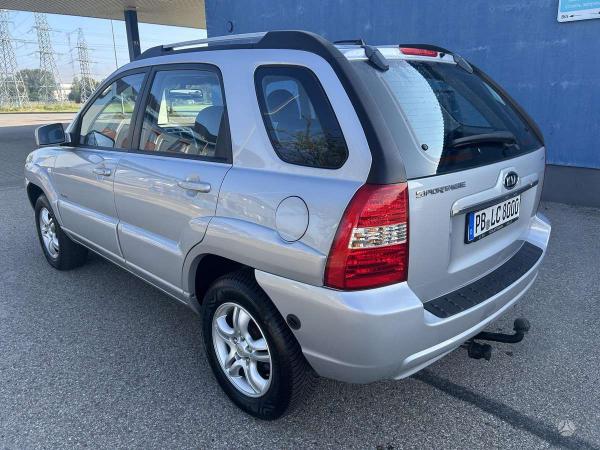 Grey Kia Sportage 2008 in Marijampole, with an engine capacity of 1.98 L and mileage of 191 thousand km for 3699 €, photo 6 on AUTOMOTO.COM.LV