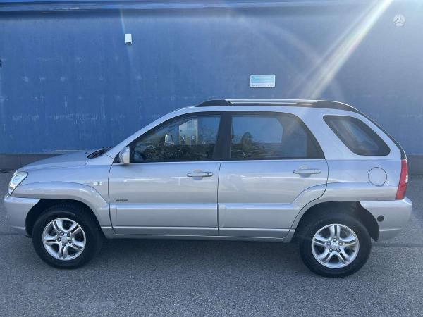 Grey Kia Sportage 2008 in Marijampole, with an engine capacity of 1.98 L and mileage of 191 thousand km for 3699 €, photo 7 on AUTOMOTO.COM.LV