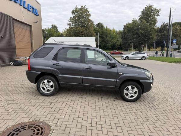 Pelēks Kia Sportage 2008 Viļņa, ar dzinēja tilpumu 1.99 L un nobraukumu 288 tūkst. km par 3000 €, foto 3 vietnē AUTOMOTO.COM.LV