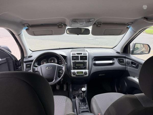 Pelēks Kia Sportage 2008 Viļņa, ar dzinēja tilpumu 1.99 L un nobraukumu 288 tūkst. km par 3000 €, foto 8 vietnē AUTOMOTO.COM.LV