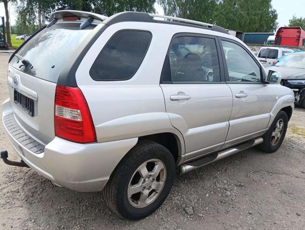 Серый Киа Sportage 2009 в Мариямполе, объемом двигателя 1.98 л и пробегом 280 тыс. км за 2700 €, фото 5 на AUTOMOTO.COM.LV