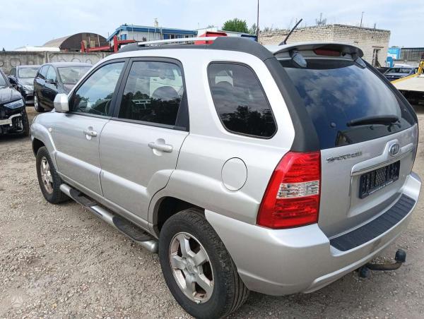 Серый Киа Sportage 2009 в Мариямполе, объемом двигателя 1.98 л и пробегом 280 тыс. км за 2700 €, фото 8 на AUTOMOTO.COM.LV