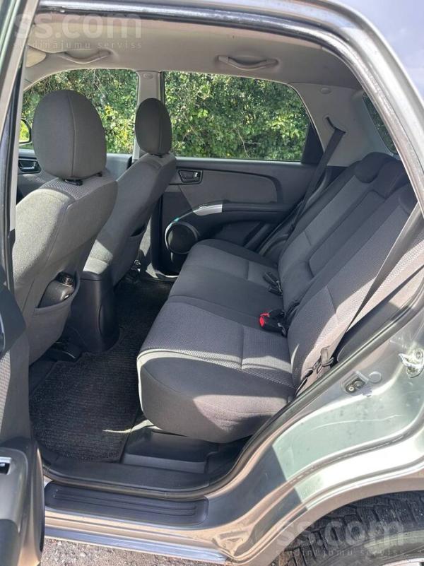 Grey Kia Sportage 2009 in Daugavpils, with an engine capacity of 2.00 L and mileage of 230 thousand km for 3500 €, photo 10 on AUTOMOTO.COM.LV