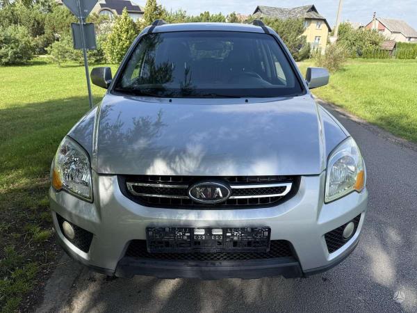 Kia Sportage 2009 in Marijampole on AUTOMOTO.COM.LV Grey Kia Sportage 2009 in Marijampole, with an engine capacity of 1.99 L and mileage of 254 thousand km for 2800 €, photo 9 on AUTOMOTO.COM.LV