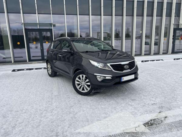 Pelēks Kia Sportage 2010 Viļņa, ar dzinēja tilpumu 1.70 L un nobraukumu 214 tūkst. km par 6200 €, foto 2 vietnē AUTOMOTO.COM.LV