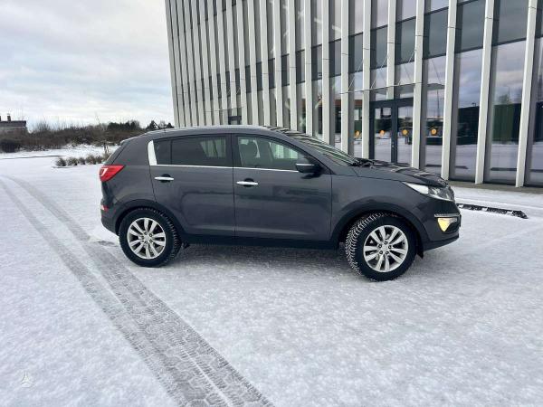 Pelēks Kia Sportage 2010 Viļņa, ar dzinēja tilpumu 1.70 L un nobraukumu 214 tūkst. km par 6200 €, foto 3 vietnē AUTOMOTO.COM.LV