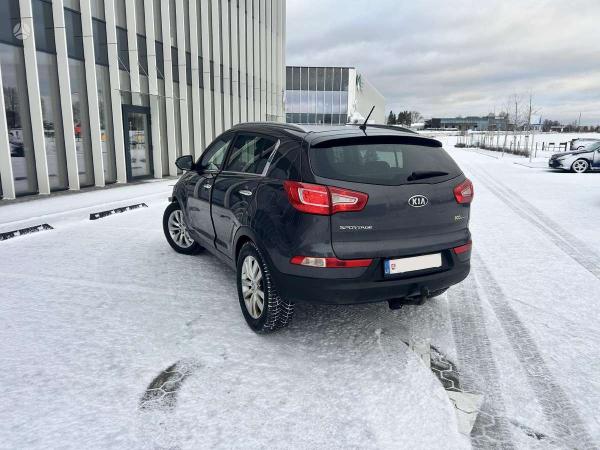 Pelēks Kia Sportage 2010 Viļņa, ar dzinēja tilpumu 1.70 L un nobraukumu 214 tūkst. km par 6200 €, foto 5 vietnē AUTOMOTO.COM.LV