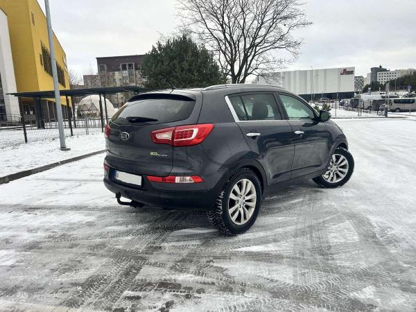 Pelēks Kia Sportage 2010 Viļņa, ar dzinēja tilpumu 1.70 L un nobraukumu 214 tūkst. km par 6200 €, foto 9 vietnē AUTOMOTO.COM.LV