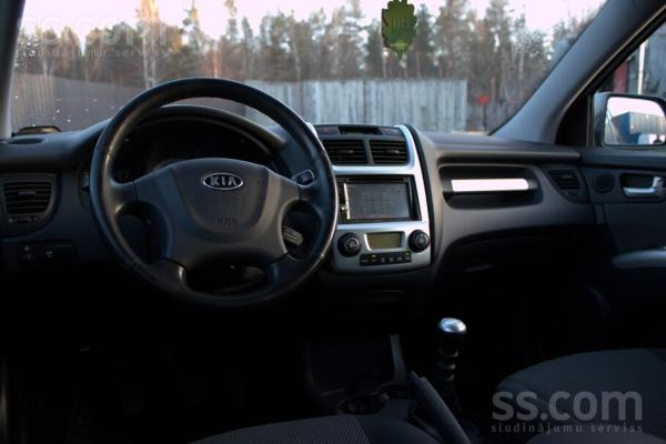 Grey Kia Sportage 2010 in Riga, with an engine capacity of 2.00 L and mileage of 216 thousand km for 3499 €, photo 7 on AUTOMOTO.COM.LV