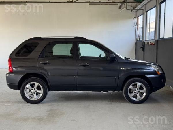 Серый Киа Sportage 2010 в Огре, объемом двигателя 2.00 л и пробегом 178 тыс. км за 4999 €, фото 5 на AUTOMOTO.COM.LV