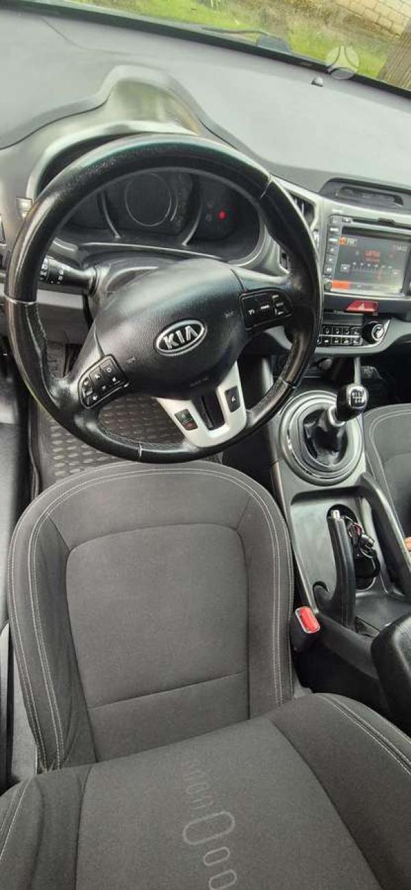 Pelēks Kia Sportage 2010 Kaišiadorys, ar dzinēja tilpumu 1.69 L un nobraukumu 256 tūkst. km par 6500 €, foto 5 vietnē AUTOMOTO.COM.LV