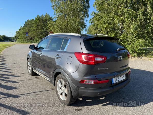 Grey Kia Sportage 2010 in Tallinn, with an engine capacity of 1.60 L and mileage of 171 thousand km for 4000 €, photo 3 on AUTOMOTO.COM.LV