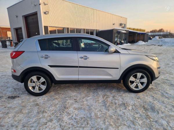 Pelēks Kia Sportage 2011 Ukmergė, ar dzinēja tilpumu 1.69 L un nobraukumu 260 tūkst. km par 5850 €, foto 4 vietnē AUTOMOTO.COM.LV