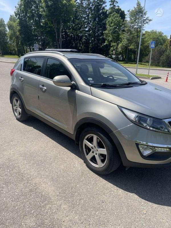 Pelēks Kia Sportage 2011 Viļņa, ar dzinēja tilpumu 1.59 L un nobraukumu 168 tūkst. km par 5800 €, foto 2 vietnē AUTOMOTO.COM.LV
