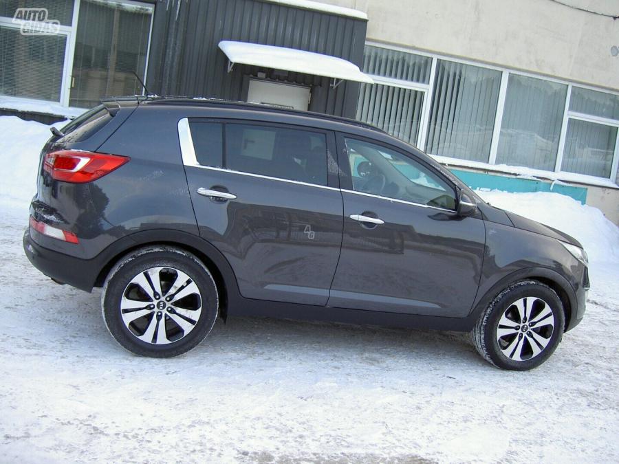 Pelēks Kia Sportage 2011 Viļņa, ar dzinēja tilpumu 1.70 L un nobraukumu 191 tūkst. km par 6299 €, foto 4 vietnē AUTOMOTO.COM.LV