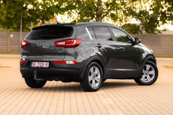 Pelēks Kia Sportage 2011 Jelgava, ar dzinēja tilpumu 2.00 L un nobraukumu 234 tūkst. km par 7900 €, foto 5 vietnē AUTOMOTO.COM.LV