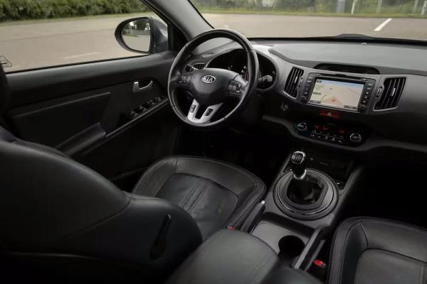 Pelēks Kia Sportage 2011 Jelgava, ar dzinēja tilpumu 2.00 L un nobraukumu 234 tūkst. km par 7900 €, foto 7 vietnē AUTOMOTO.COM.LV