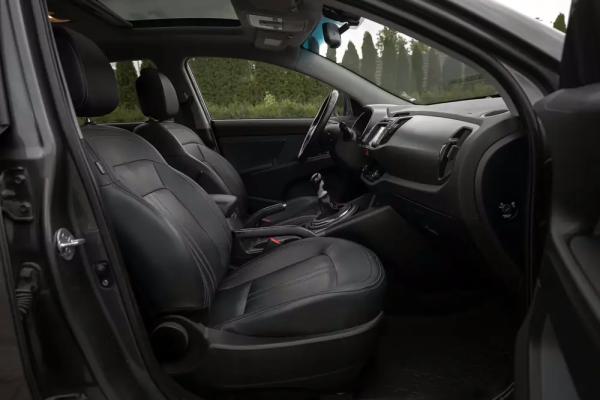 Pelēks Kia Sportage 2011 Jelgava, ar dzinēja tilpumu 2.00 L un nobraukumu 234 tūkst. km par 7900 €, foto 9 vietnē AUTOMOTO.COM.LV