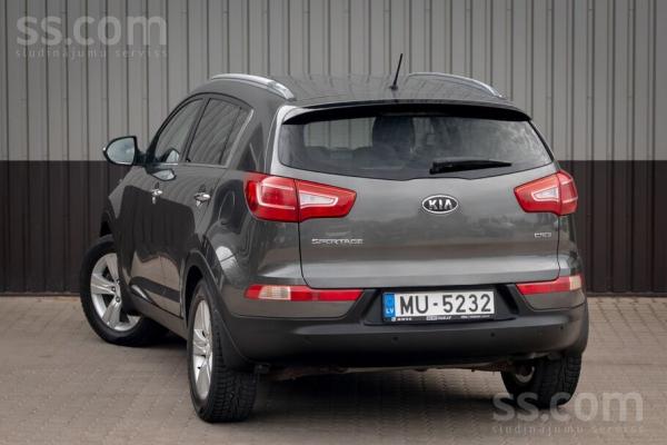 Grey Kia Sportage 2011 in Talsi, with an engine capacity of 1.70 L and mileage of 229 thousand km for 4950 €, photo 4 on AUTOMOTO.COM.LV