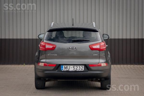 Pelēks Kia Sportage 2011 Talsi, ar dzinēja tilpumu 1.70 L un nobraukumu 229 tūkst. km par 4950 €, foto 5 vietnē AUTOMOTO.COM.LV