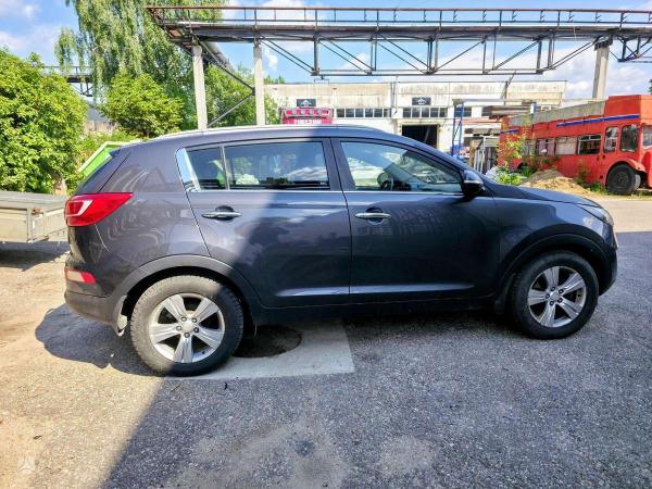 Серый Киа Sportage 2011 в Вильнюс, объемом двигателя 2.00 л и пробегом 272 тыс. км за 4700 €, фото 4 на AUTOMOTO.COM.LV