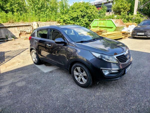 Pelēks Kia Sportage 2011 Viļņa, ar dzinēja tilpumu 2.00 L un nobraukumu 272 tūkst. km par 4700 €, foto 7 vietnē AUTOMOTO.COM.LV