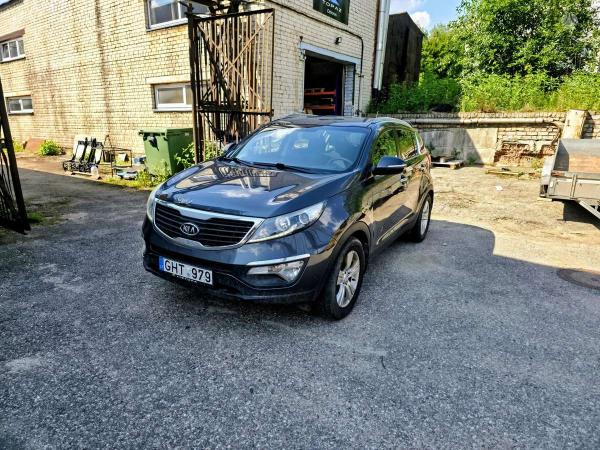 Pelēks Kia Sportage 2011 Viļņa, ar dzinēja tilpumu 2.00 L un nobraukumu 272 tūkst. km par 4700 €, foto 9 vietnē AUTOMOTO.COM.LV