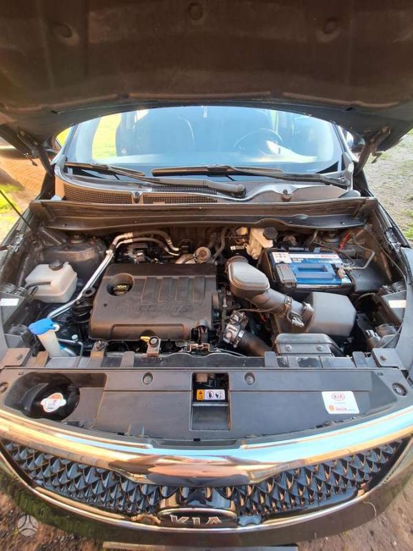 Grey Kia Sportage 2011 in Silute, with an engine capacity of 1.70 L and mileage of 306 thousand km for 6200 €, photo 9 on AUTOMOTO.COM.LV
