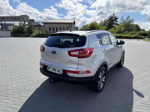 Pelēks Kia Sportage 2011 Telšiai, ar dzinēja tilpumu 1.69 L un nobraukumu 230 tūkst. km par 7200 €, foto 6 vietnē AUTOMOTO.COM.LV