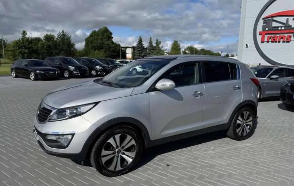 Pelēks Kia Sportage 2011 Telšiai, ar dzinēja tilpumu 1.70 L un nobraukumu 229 tūkst. km par 7190 €, foto 4 vietnē AUTOMOTO.COM.LV