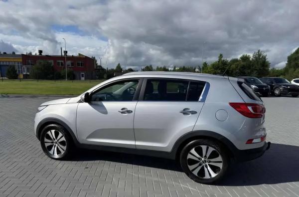 Pelēks Kia Sportage 2011 Telšiai, ar dzinēja tilpumu 1.70 L un nobraukumu 229 tūkst. km par 7190 €, foto 6 vietnē AUTOMOTO.COM.LV