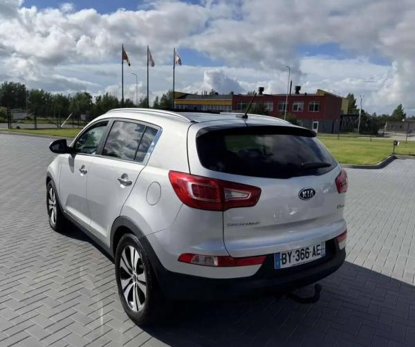 Pelēks Kia Sportage 2011 Telšiai, ar dzinēja tilpumu 1.70 L un nobraukumu 229 tūkst. km par 7190 €, foto 7 vietnē AUTOMOTO.COM.LV