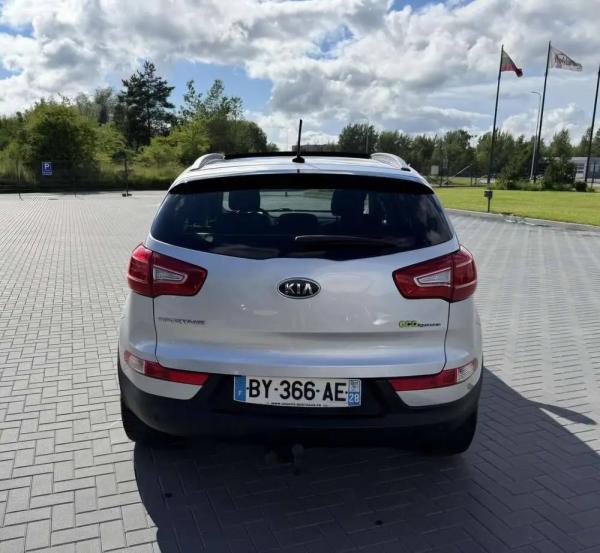 Pelēks Kia Sportage 2011 Telšiai, ar dzinēja tilpumu 1.70 L un nobraukumu 229 tūkst. km par 7190 €, foto 8 vietnē AUTOMOTO.COM.LV