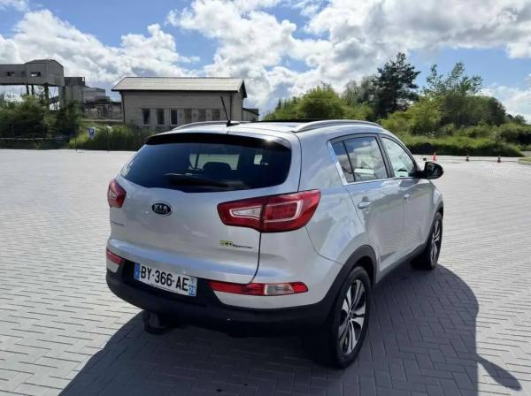 Pelēks Kia Sportage 2011 Telšiai, ar dzinēja tilpumu 1.70 L un nobraukumu 229 tūkst. km par 7190 €, foto 10 vietnē AUTOMOTO.COM.LV